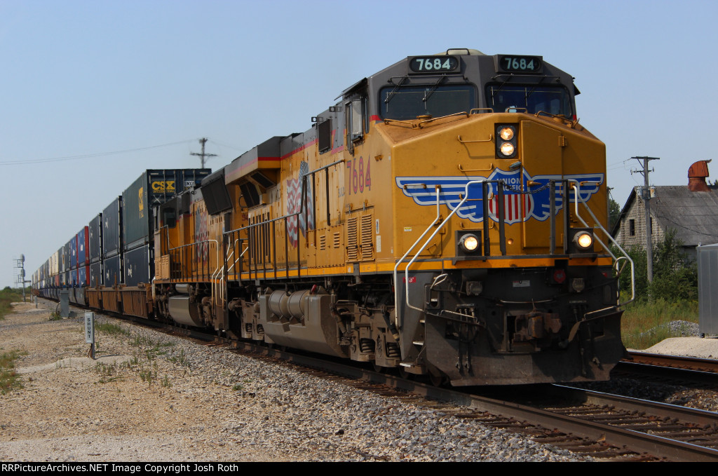 77. UP 7684 & UP 5044